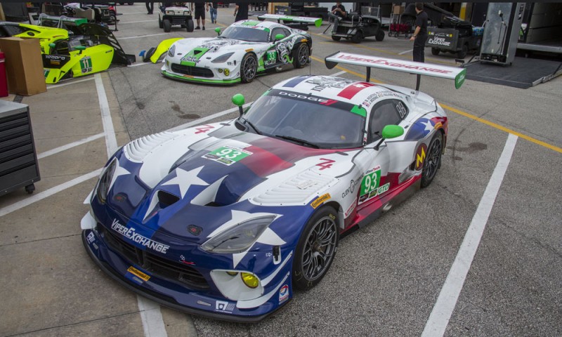 Dodge Vipers circle Daytona | Stellantis Blog