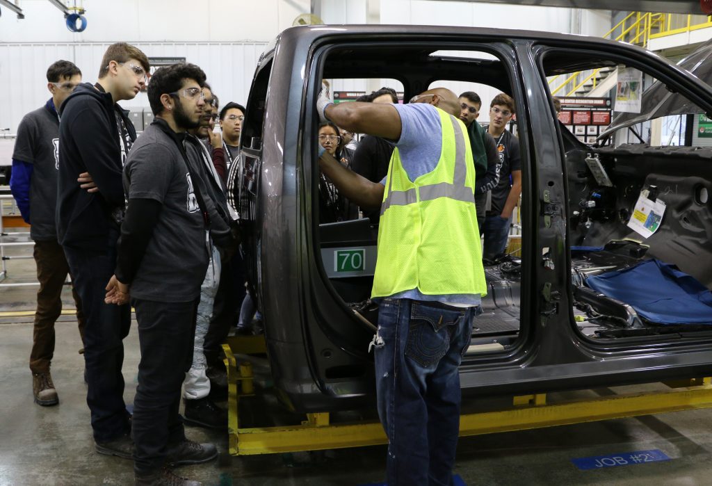 High-Tech, Global and Growing: How today’s manufacturing jobs are ...