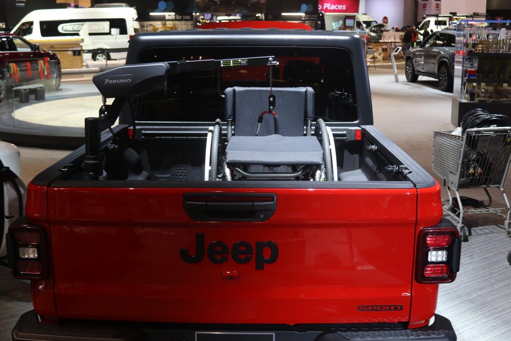 FCA Driveability provides adventure to all in the Jeep® Gladiator | Stellantis Blog