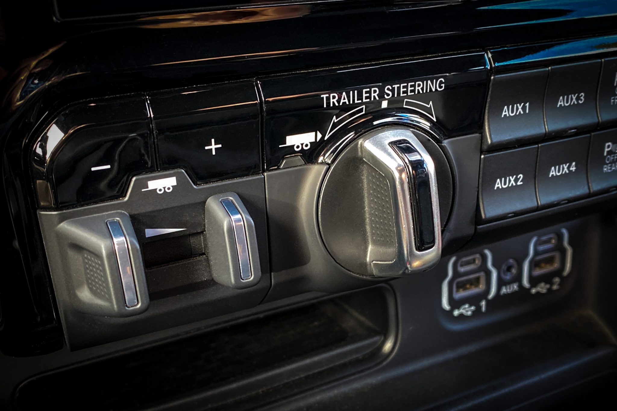 Tow with confidence: Trailering tech helps you hook up and drive safely ...