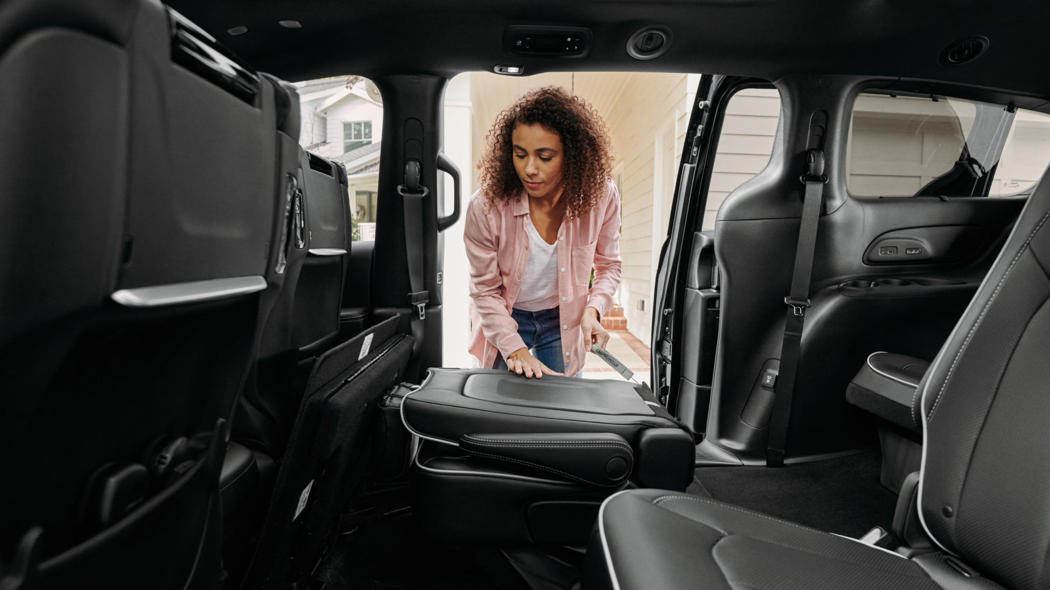 20 Years of Stow ‘n Go! Chrysler Marks 20 Years of Exclusive Minivan ...